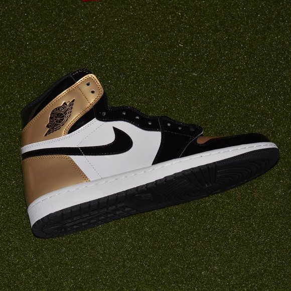 Nike | Shoes | Jordan Gold Toe Retro | Poshmark